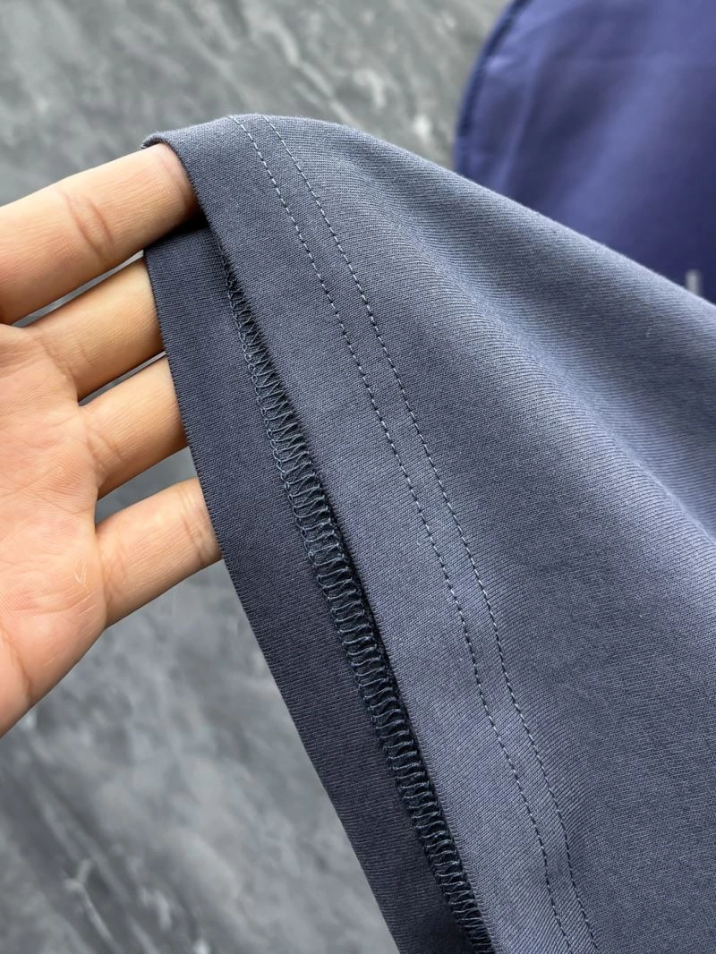Exact replica Louis Vuitton T-Shirts