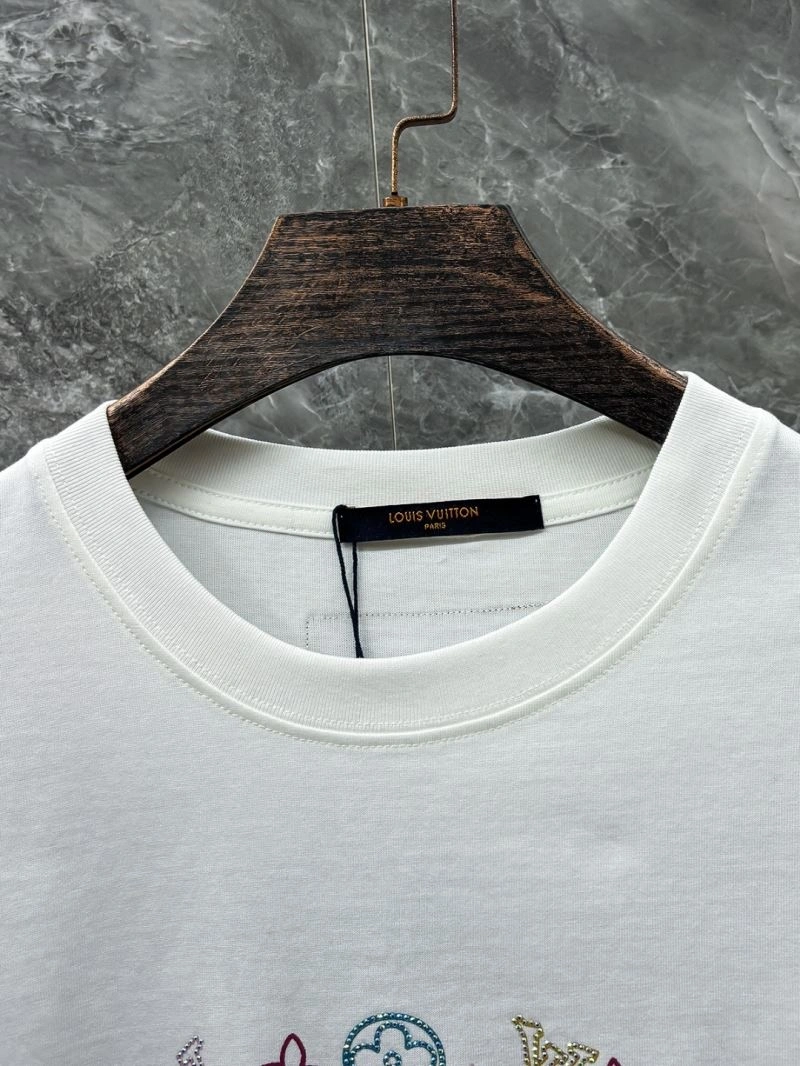 Accurate model Louis Vuitton T-Shirts