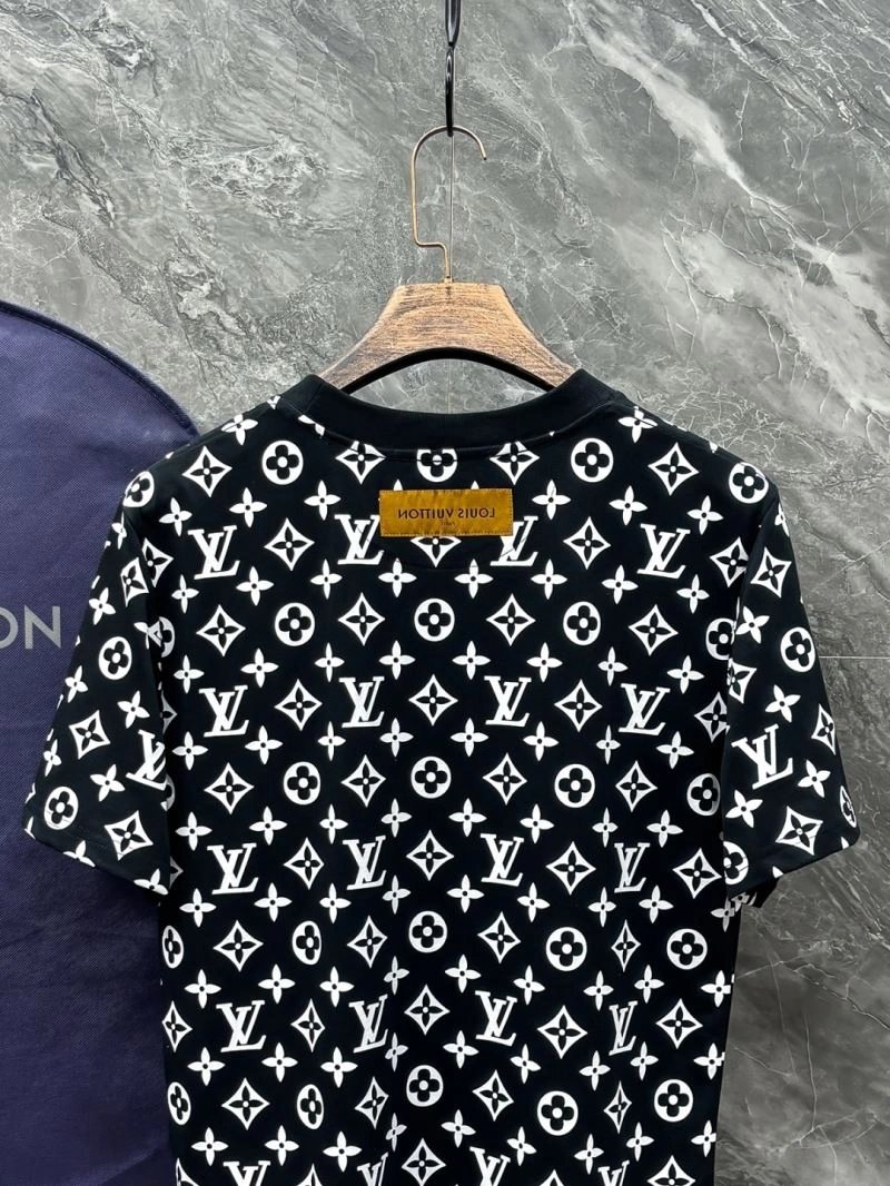 Exact replica Louis Vuitton T-Shirts