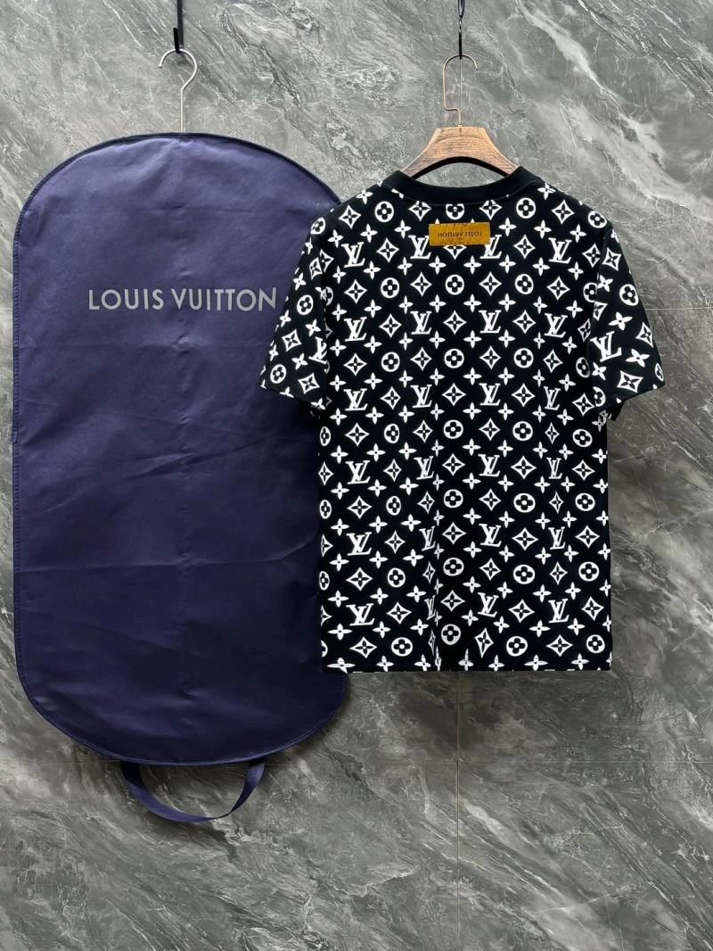 Exact replica Louis Vuitton T-Shirts