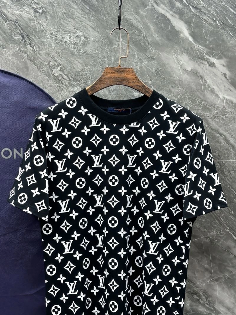 Exact replica Louis Vuitton T-Shirts