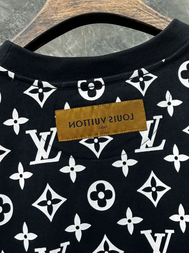 Exact replica Louis Vuitton T-Shirts