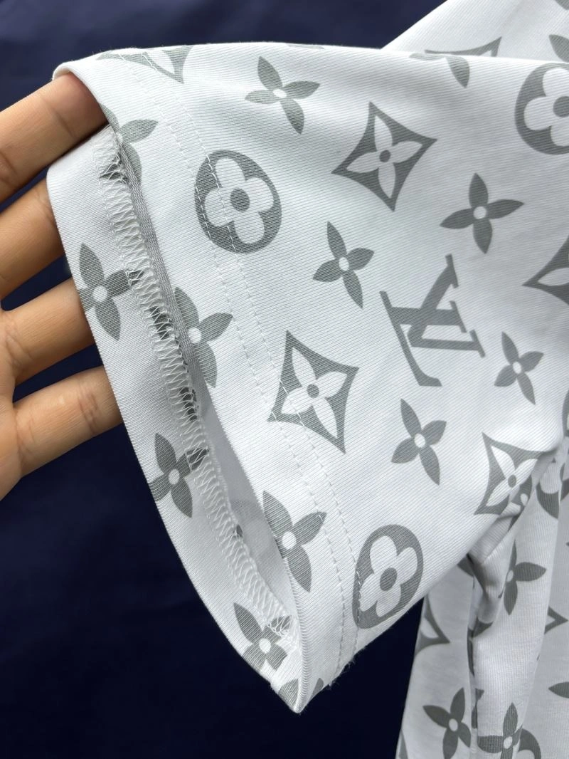 1:1 copy Louis Vuitton T-Shirts