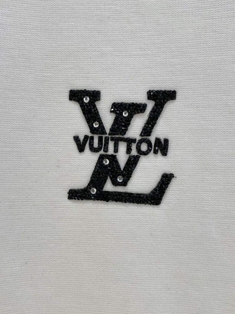 Accurate model Louis Vuitton T-Shirts