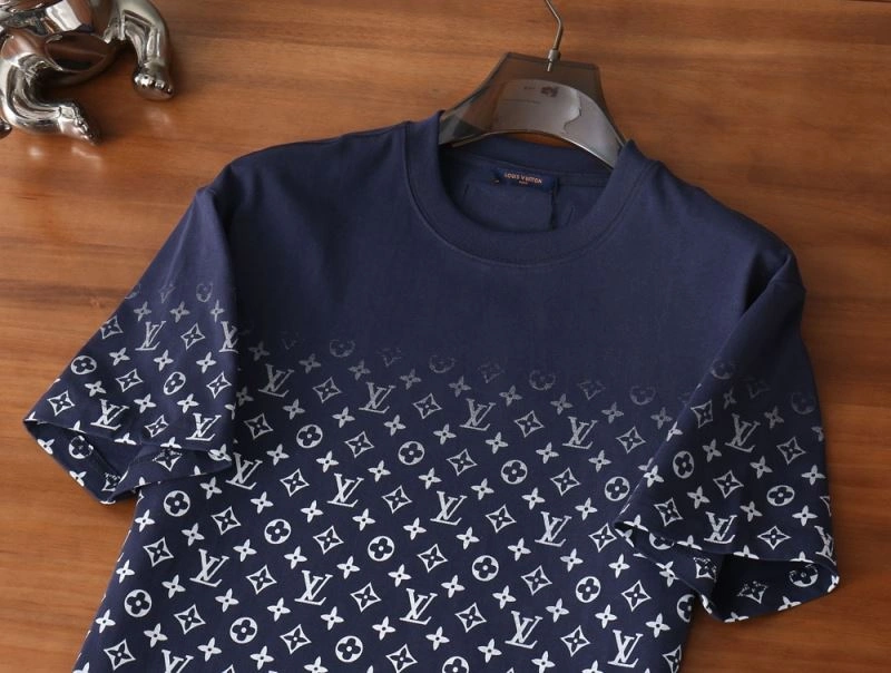 Top mirror Louis Vuitton T-Shirts