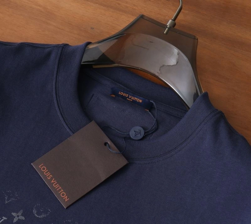 Top mirror Louis Vuitton T-Shirts