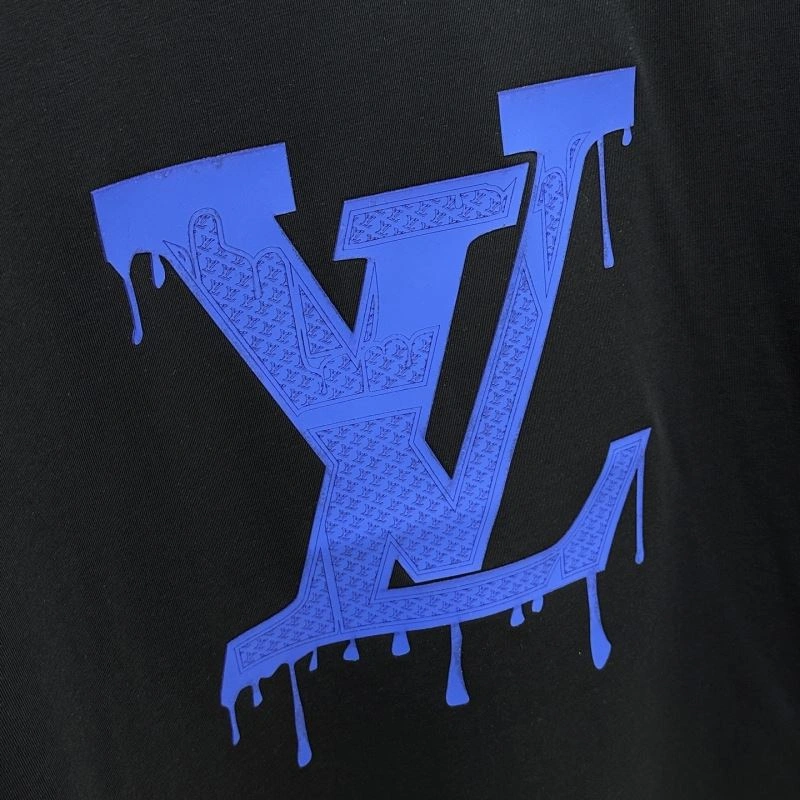 Indistinguishable Louis Vuitton T-Shirts