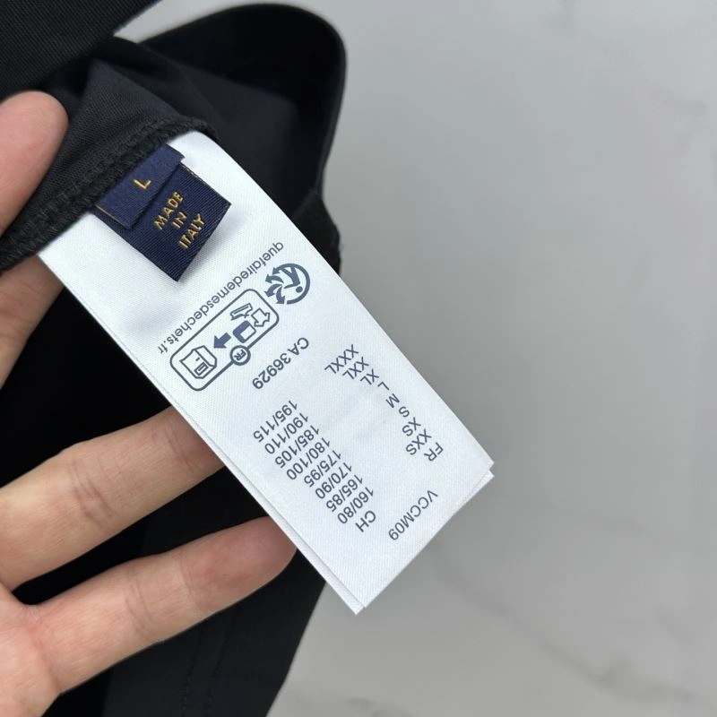 Indistinguishable Louis Vuitton T-Shirts