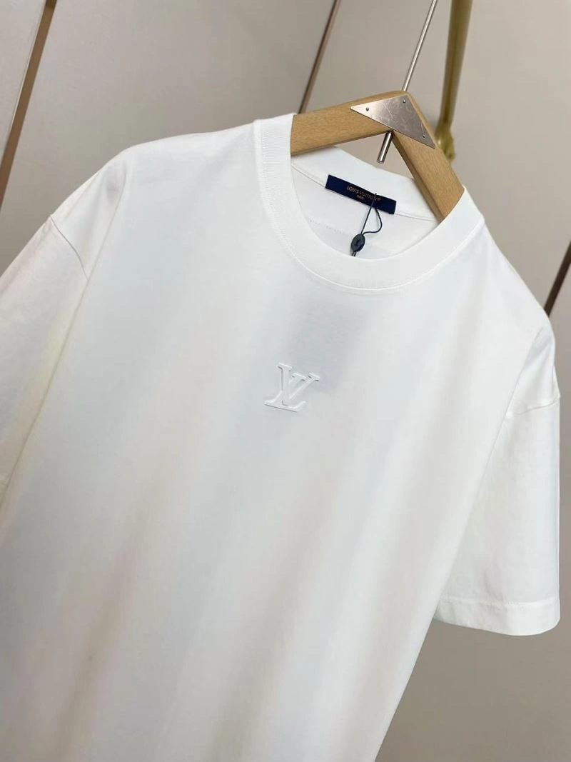 Precise copy Louis Vuitton T-Shirts
