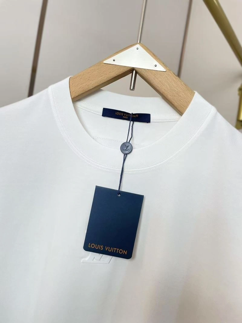 Precise copy Louis Vuitton T-Shirts