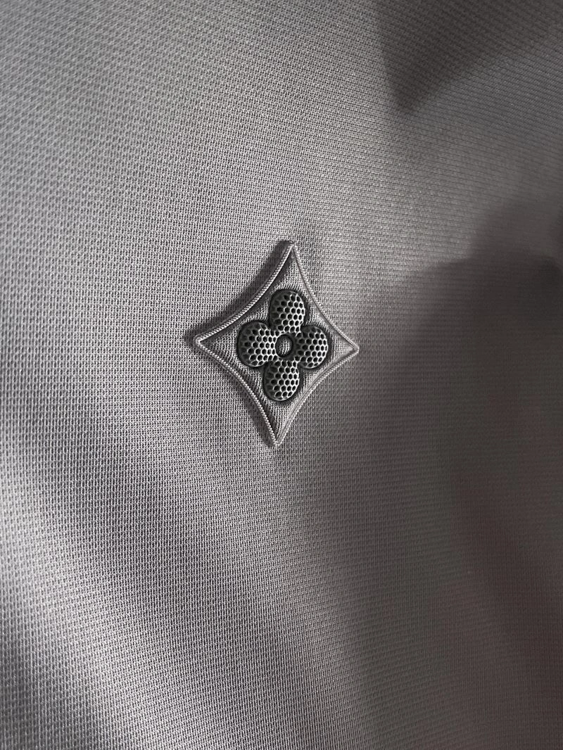 High accuracy Louis Vuitton T-Shirts