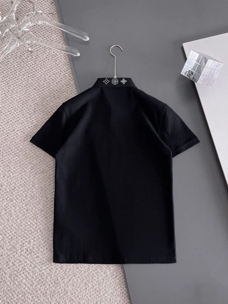 Indistinguishable Louis Vuitton T-Shirts