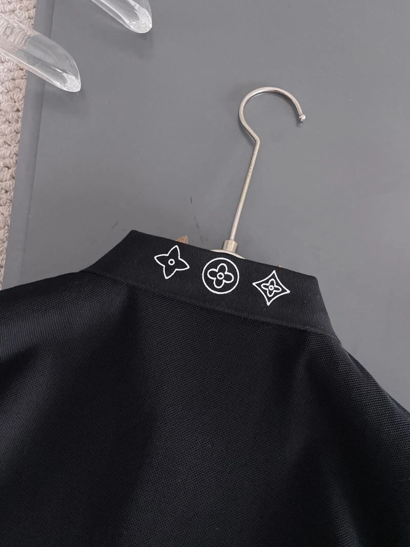 Indistinguishable Louis Vuitton T-Shirts