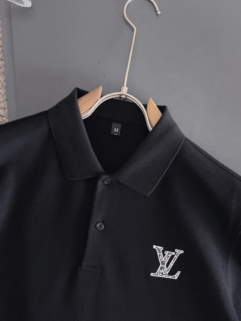 Indistinguishable Louis Vuitton T-Shirts