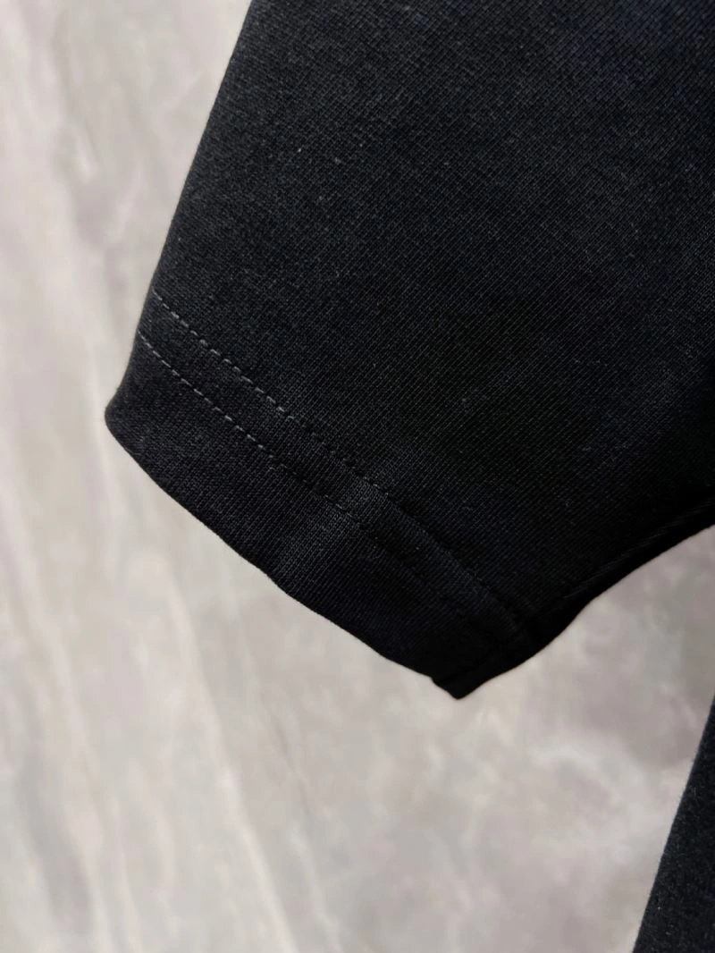 Low-cost Louis Vuitton T-Shirts