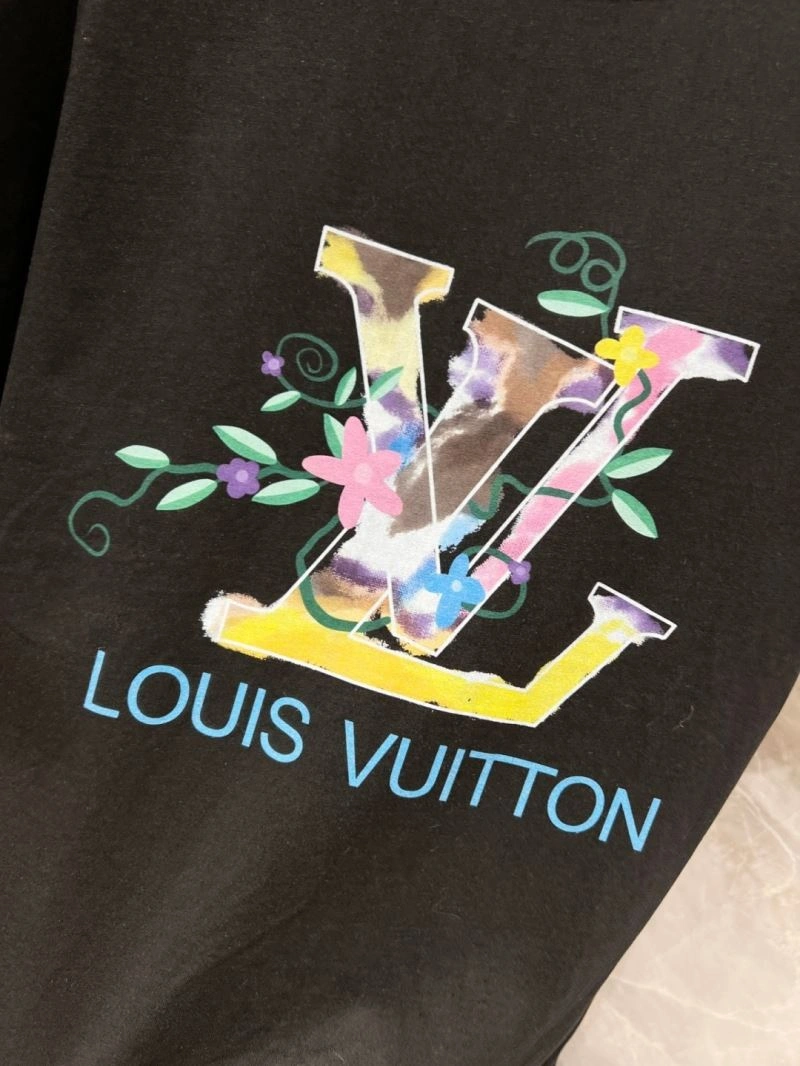 Low-cost Louis Vuitton T-Shirts