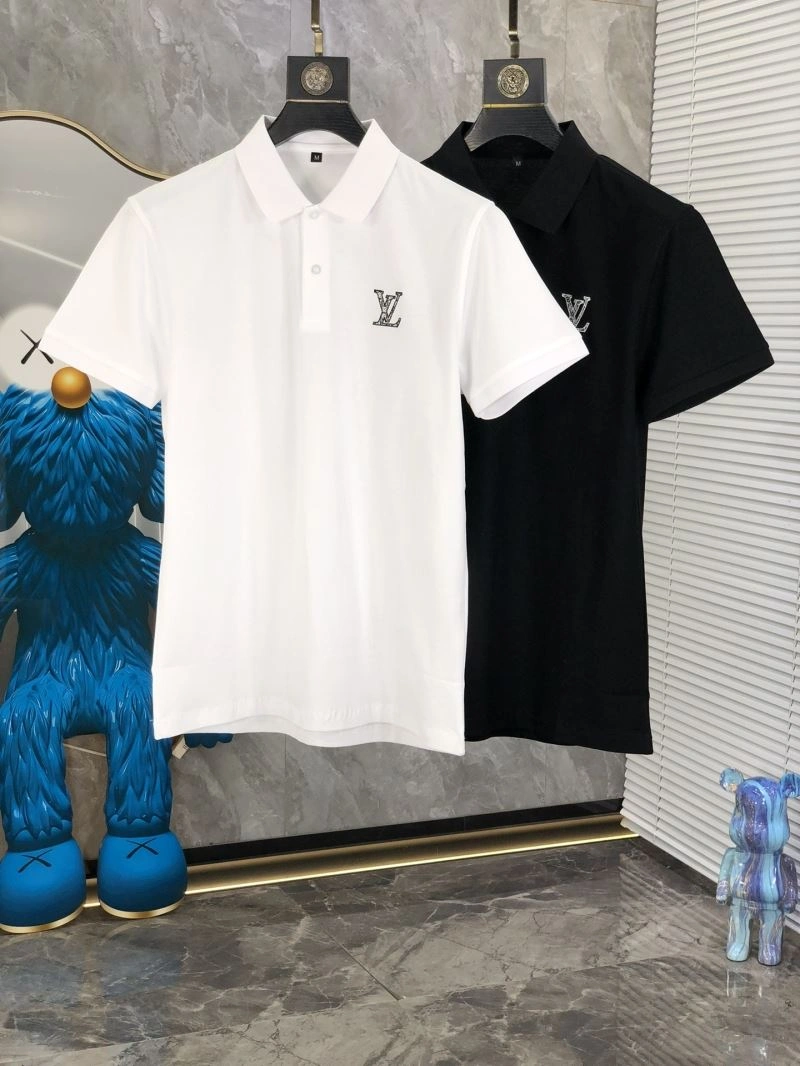 Accurate model Louis Vuitton T-Shirts