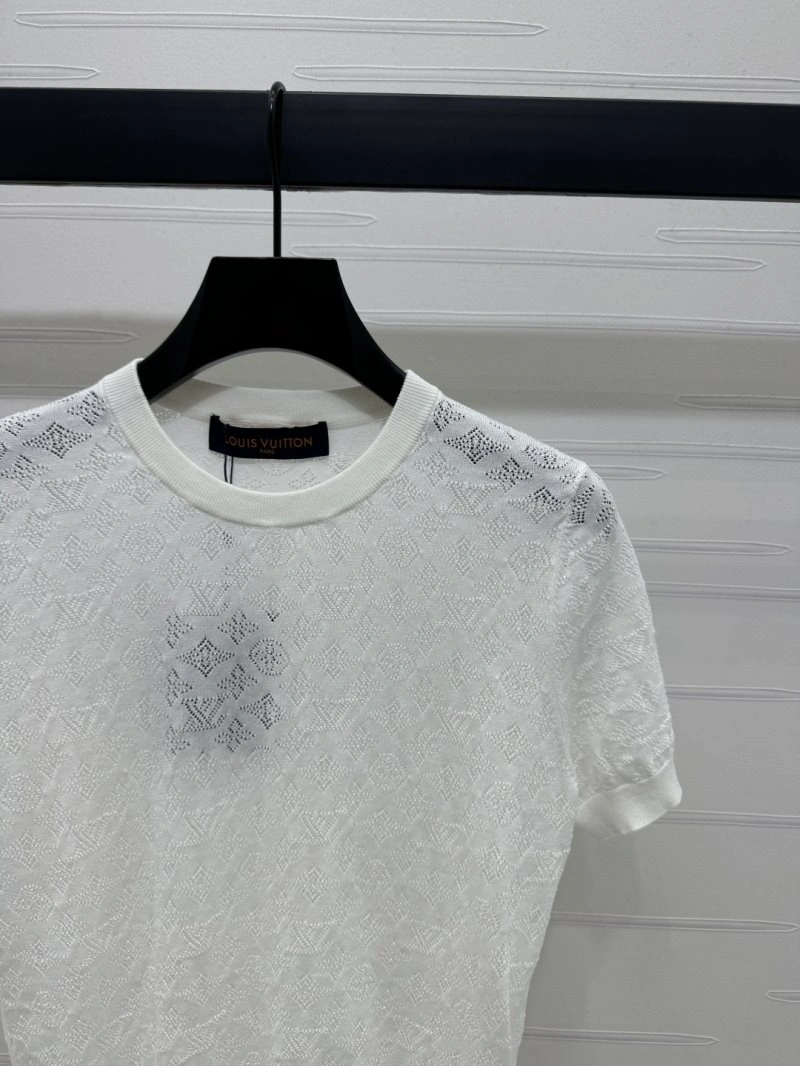 Accurate model Louis Vuitton T-Shirts