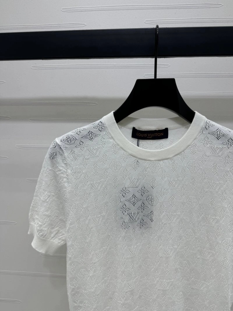 Accurate model Louis Vuitton T-Shirts