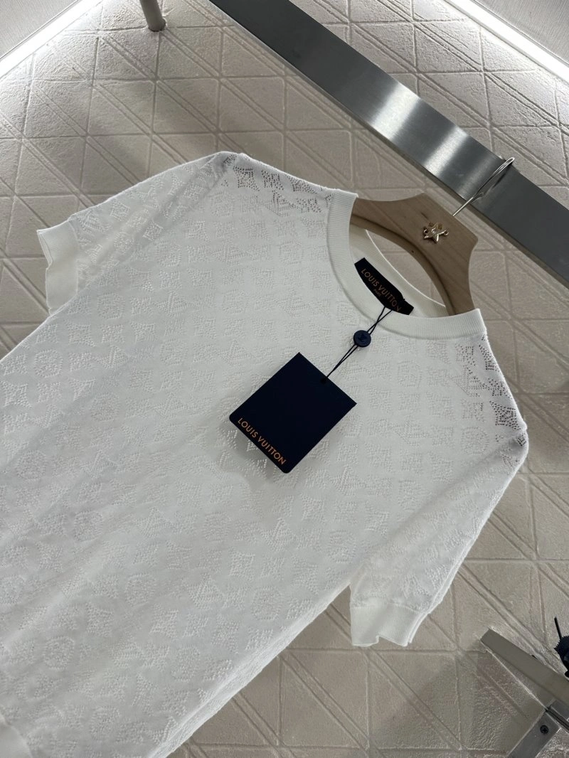 Top match Louis Vuitton T-Shirts