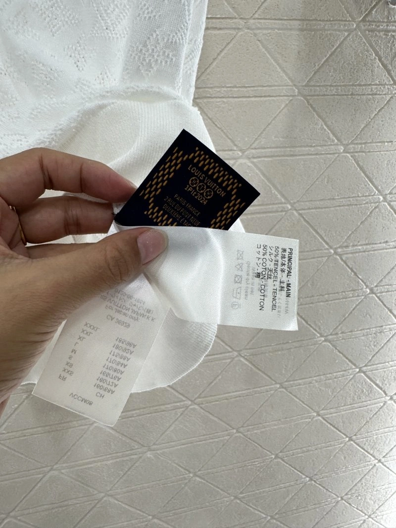 Top match Louis Vuitton T-Shirts