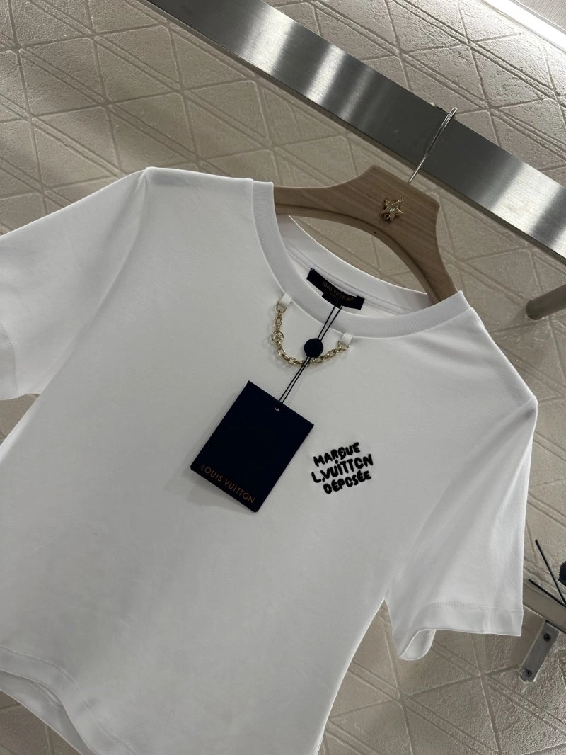 Precise copy Louis Vuitton T-Shirts