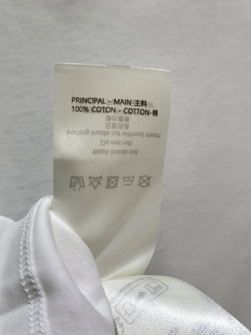 Precise copy Louis Vuitton T-Shirts