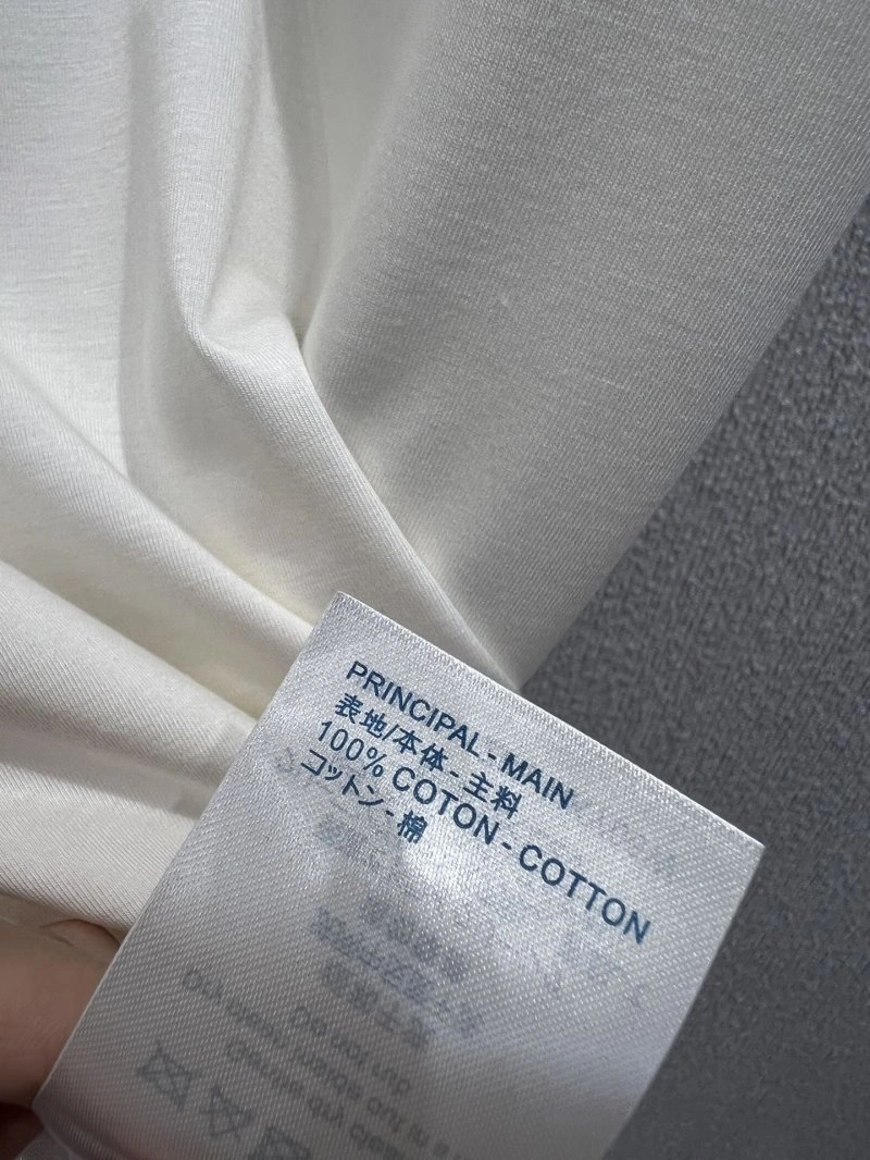 Top match Louis Vuitton T-Shirts