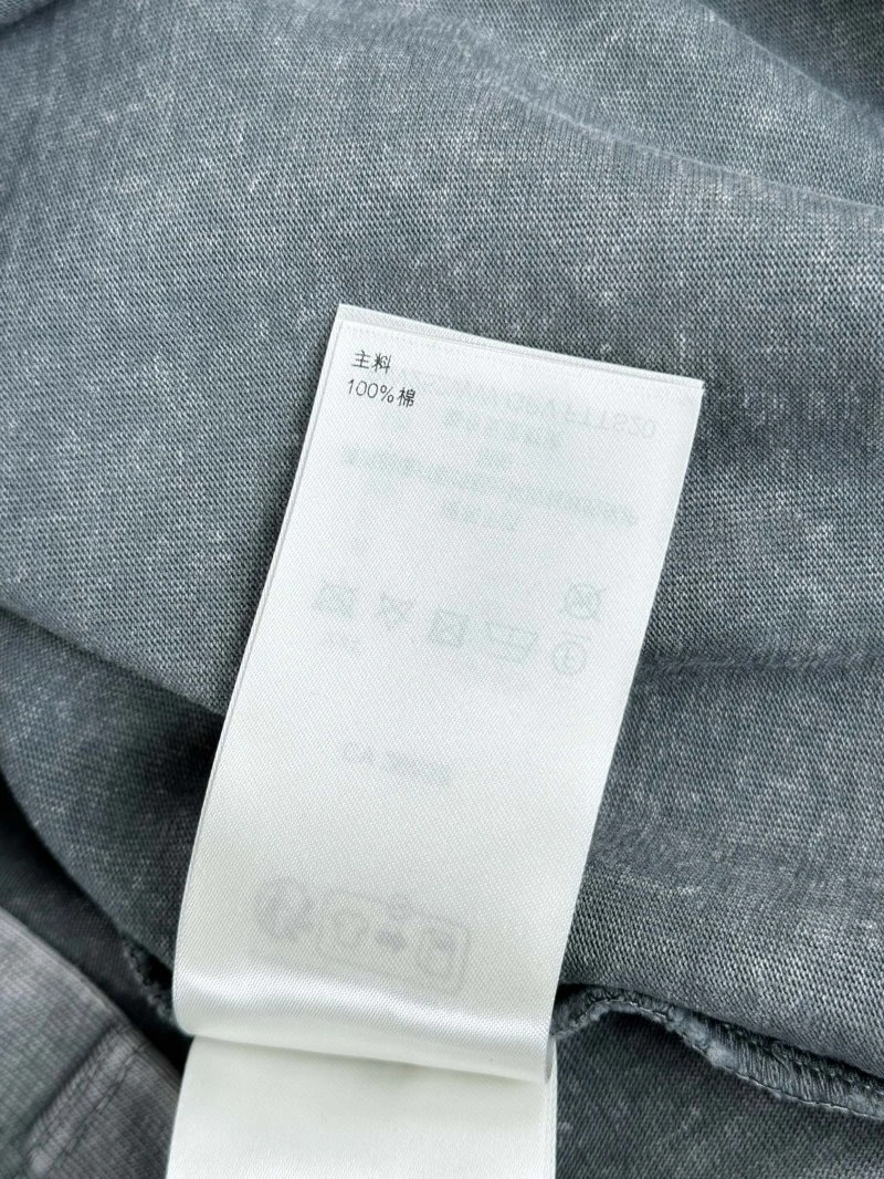 Value-priced Louis Vuitton T-Shirts