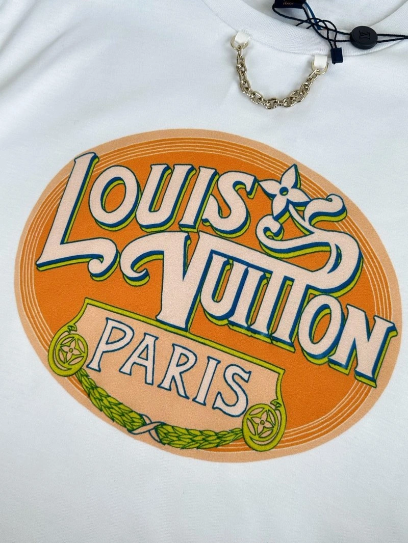 Indistinguishable Louis Vuitton T-Shirts