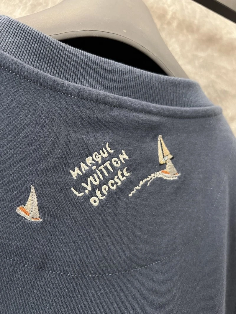 Low-cost Louis Vuitton T-Shirts