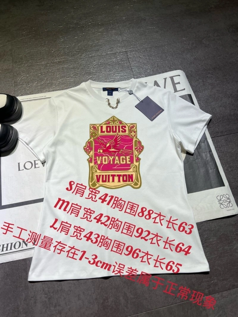 Top match Louis Vuitton T-Shirts