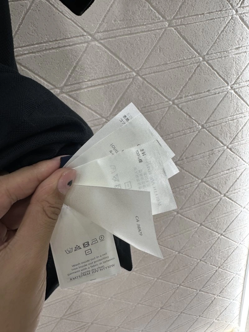 Cut-rate Louis Vuitton T-Shirts