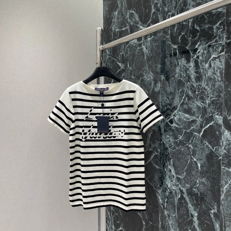 Exact replica Louis Vuitton T-Shirts