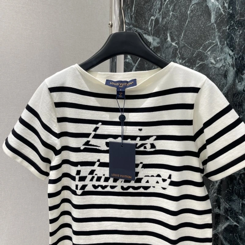 Exact replica Louis Vuitton T-Shirts