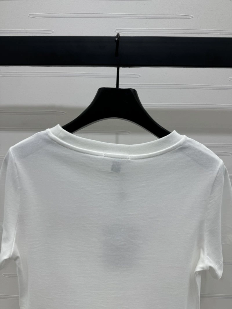 Accurate model Louis Vuitton T-Shirts