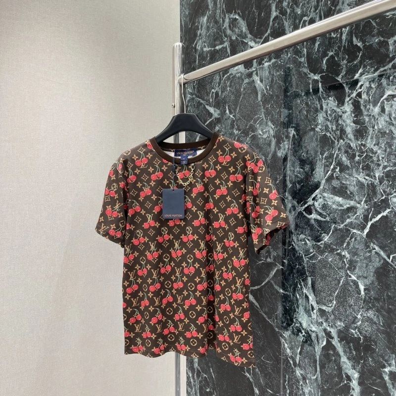 Top match Louis Vuitton T-Shirts