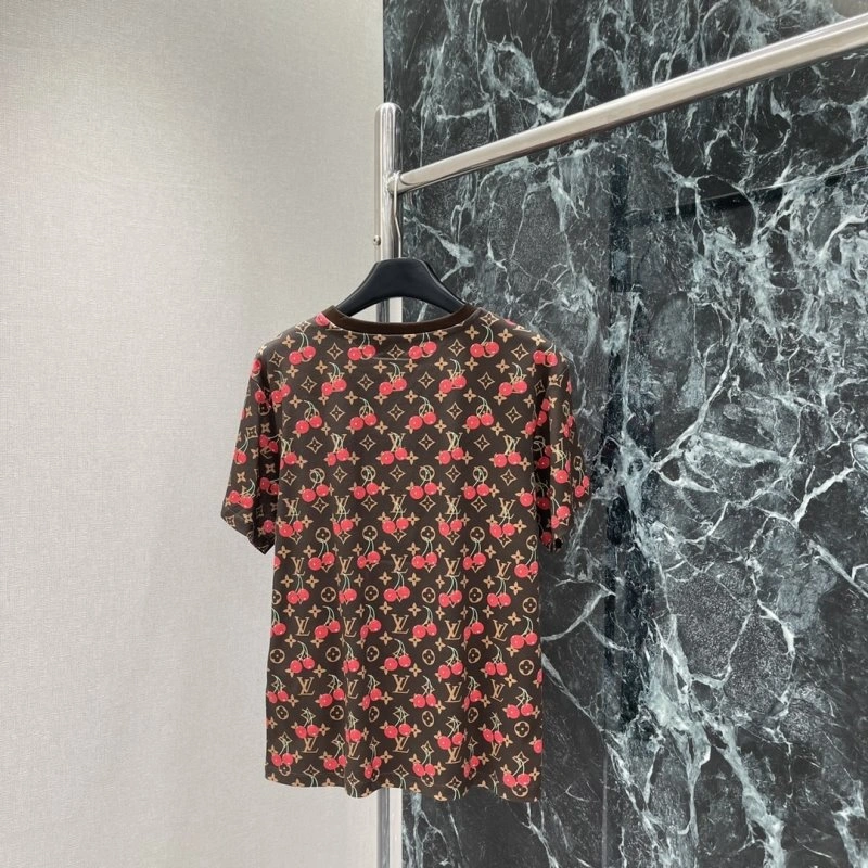 Top match Louis Vuitton T-Shirts