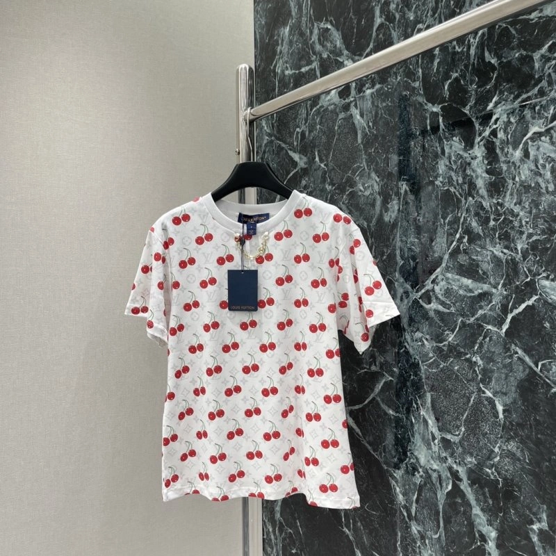 Top match Louis Vuitton T-Shirts