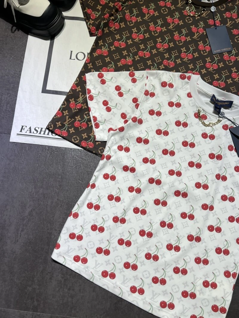 Perfect replica Louis Vuitton T-Shirts