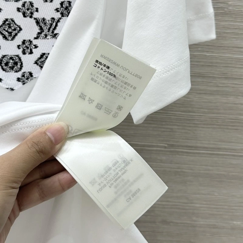 Precise copy Louis Vuitton T-Shirts