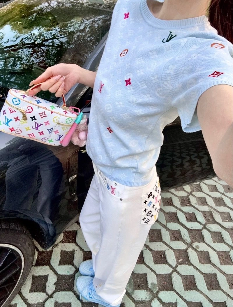 Value-priced Louis Vuitton T-Shirts