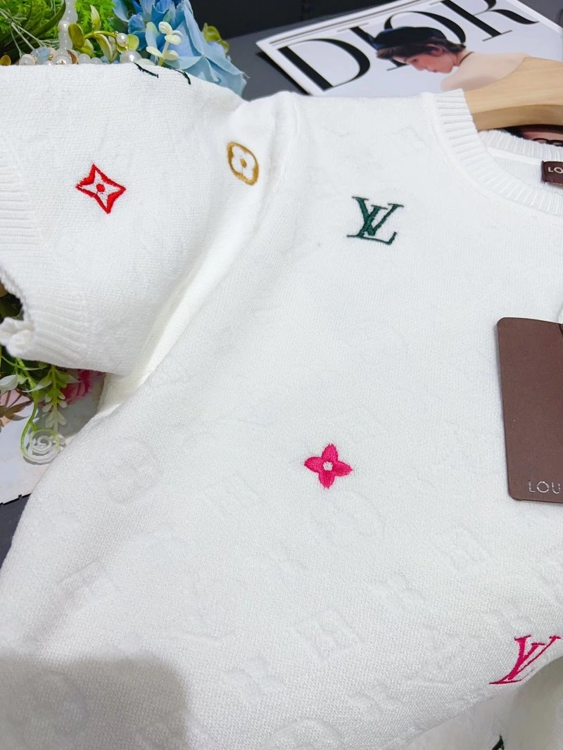 Cut-rate Louis Vuitton T-Shirts