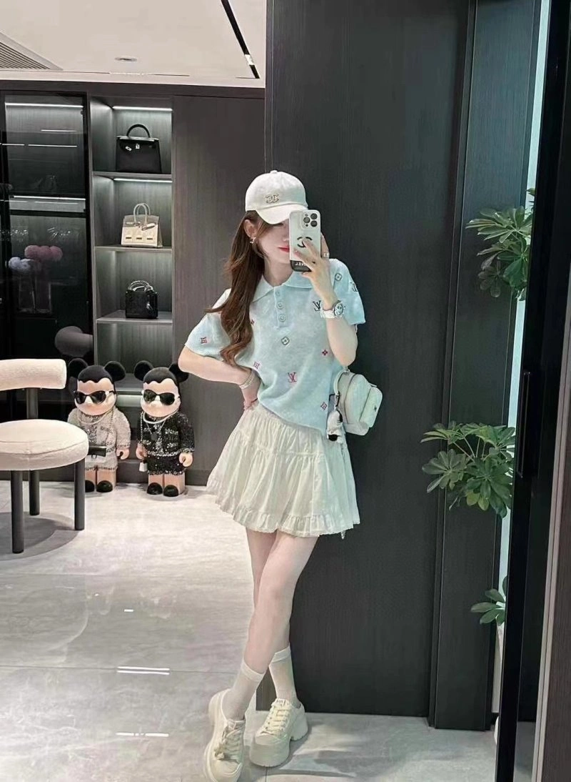 Low-cost Louis Vuitton T-Shirts