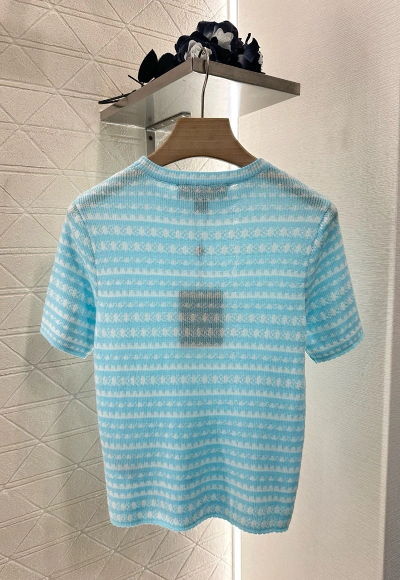 Indistinguishable Louis Vuitton T-Shirts