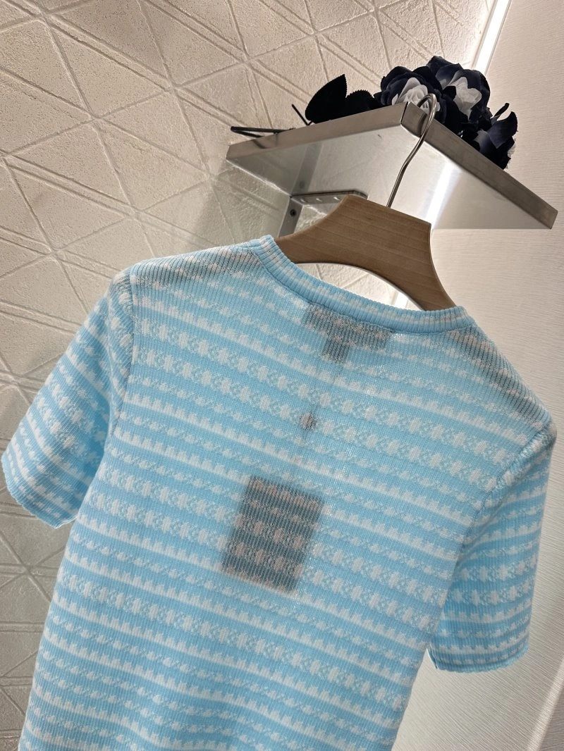 Indistinguishable Louis Vuitton T-Shirts