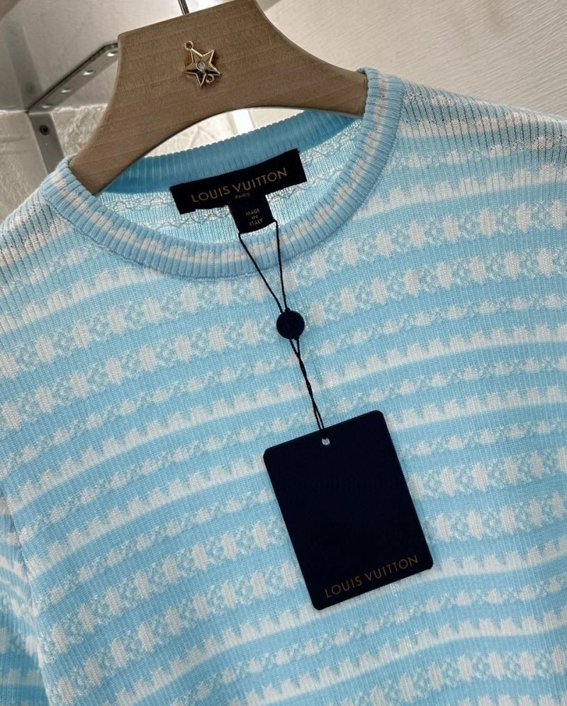 Indistinguishable Louis Vuitton T-Shirts