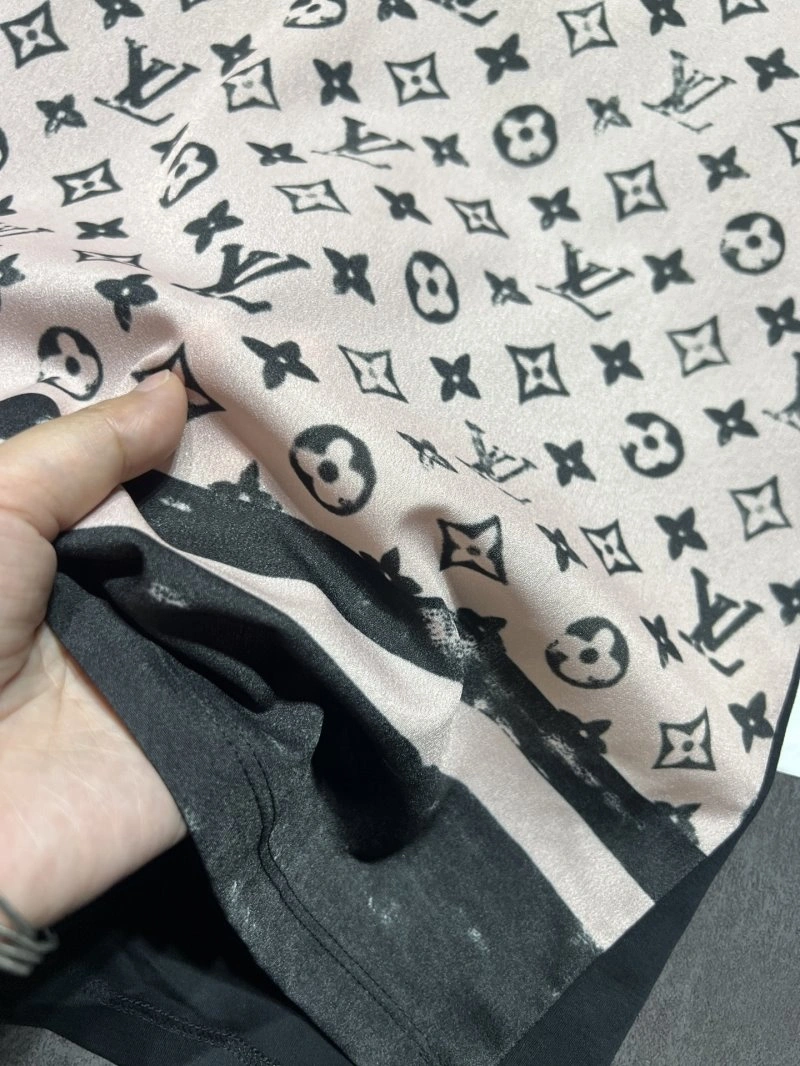 High fidelity Louis Vuitton T-Shirts