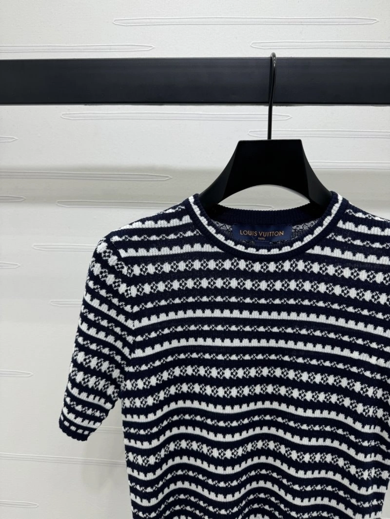 Low-cost Louis Vuitton T-Shirts