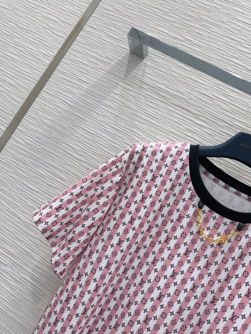 Precise copy Louis Vuitton T-Shirts